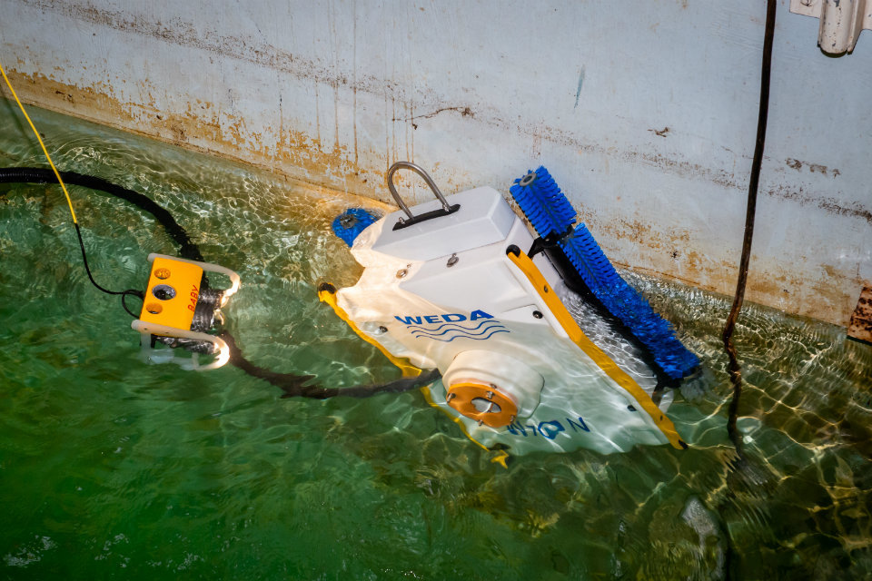 Pond cleaner ready to make a splash - GOV.UK