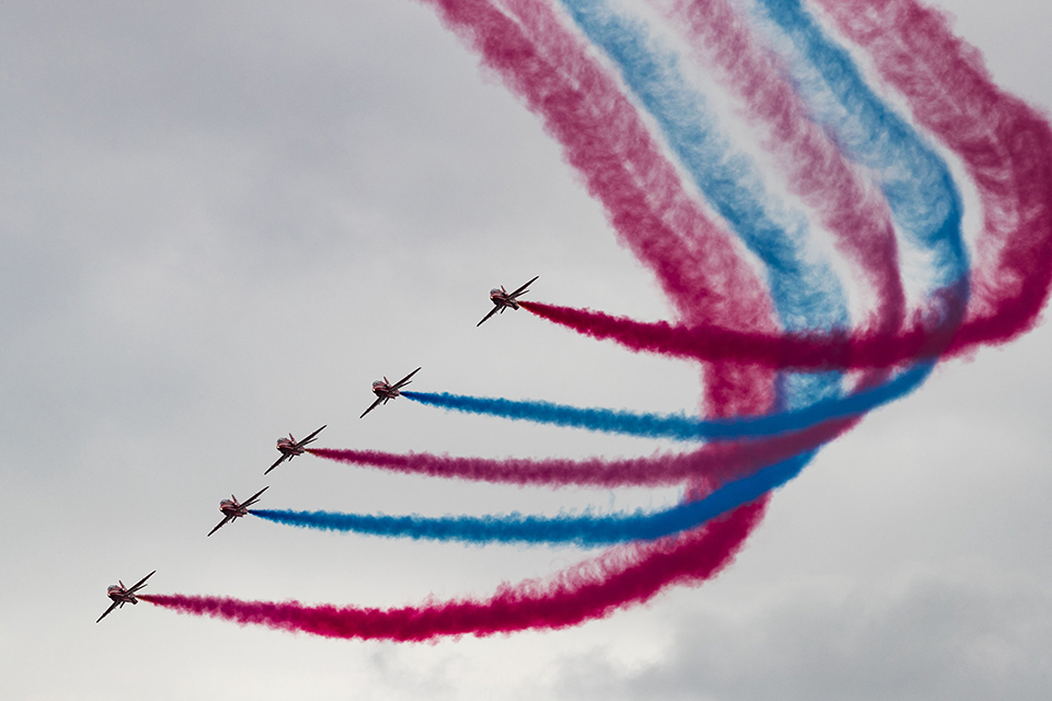 Watch the world’s biggest military air show online - GOV.UK