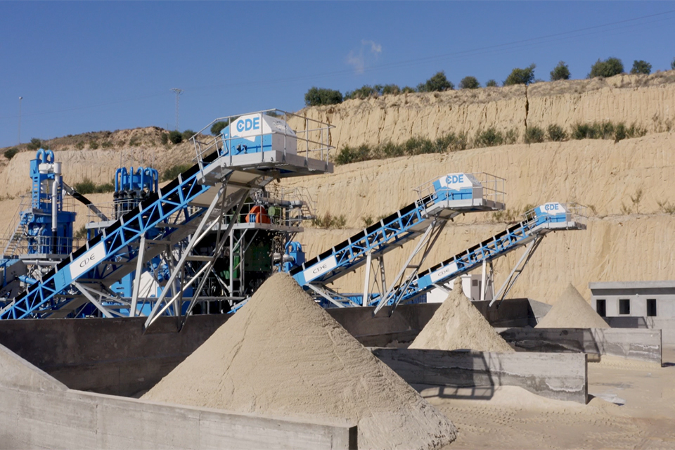 UKEF overhauls buyer finance support to boost SME exports - GOV.UK