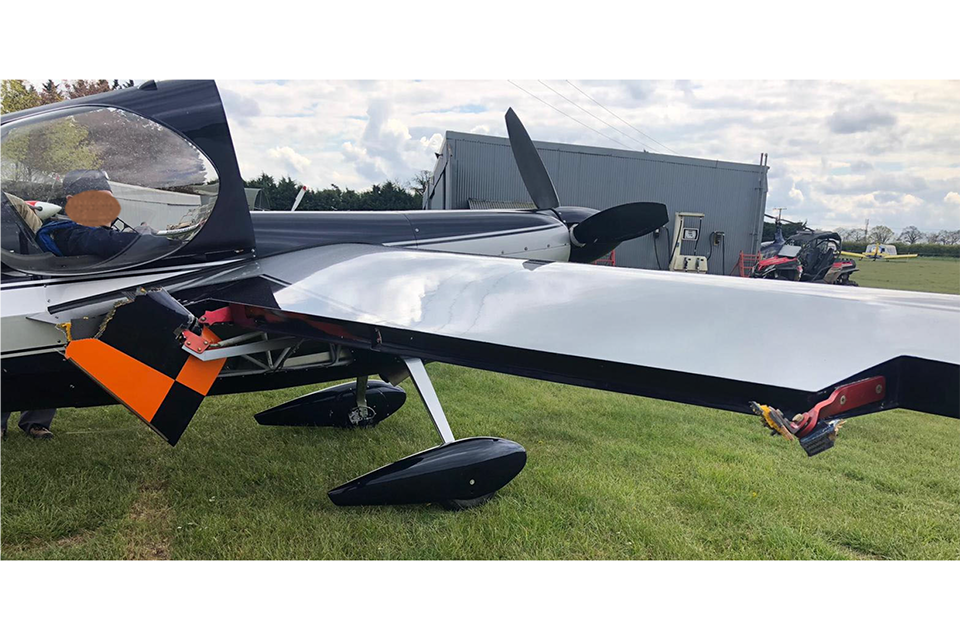 AAIB Report: G-EDGY aileron hinge failure, Tempsford Airfield ...