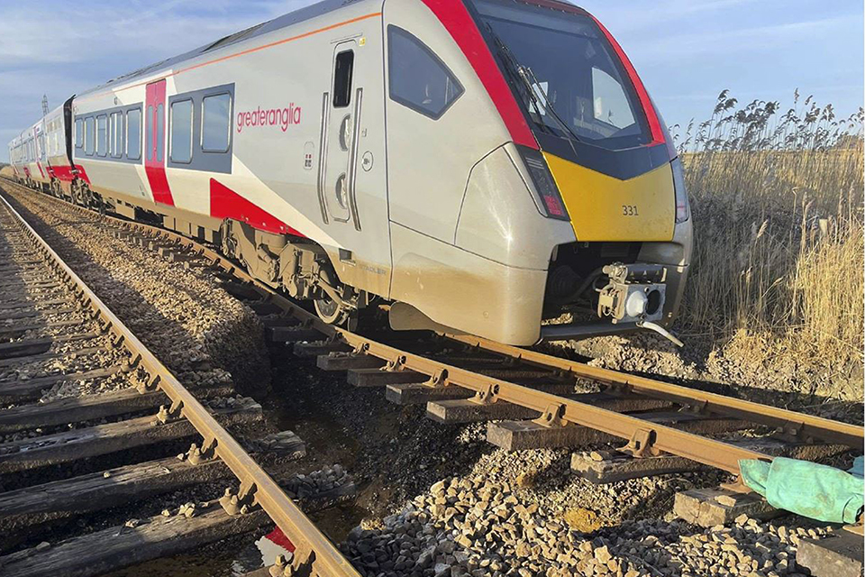 Train running onto a washed-out section of line near Haddiscoe - GOV.UK