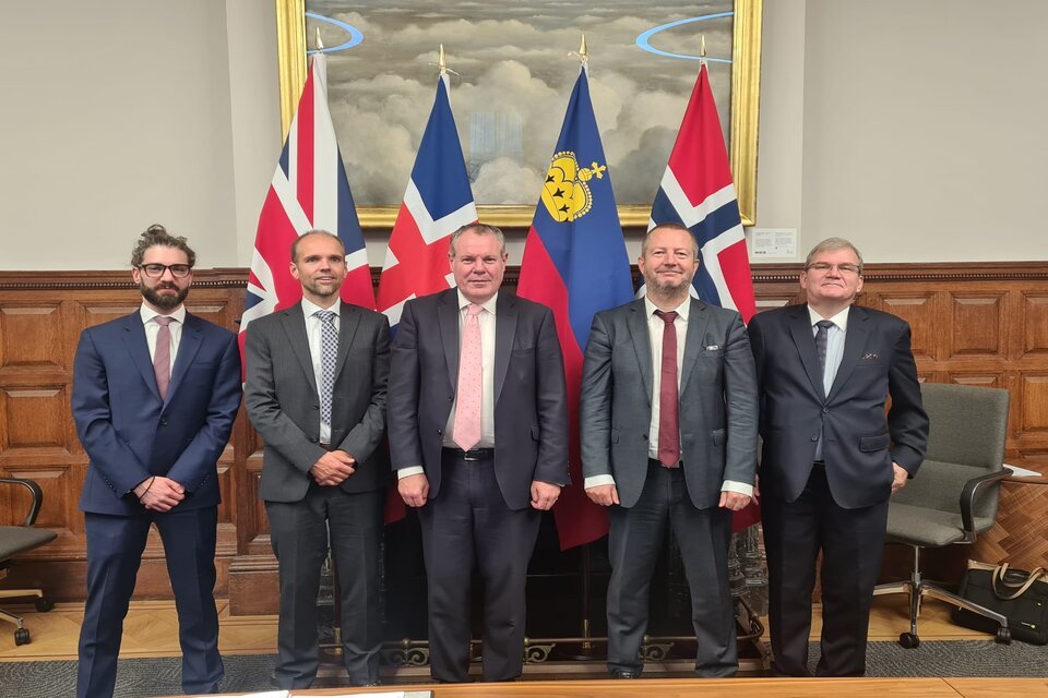 Mobile roaming cap to benefit Brits abroad - GOV.UK