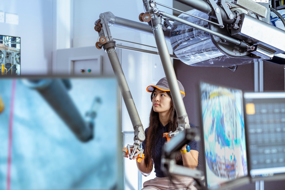 UKAEA partners with EqualEngineers to mentor students - GOV.UK