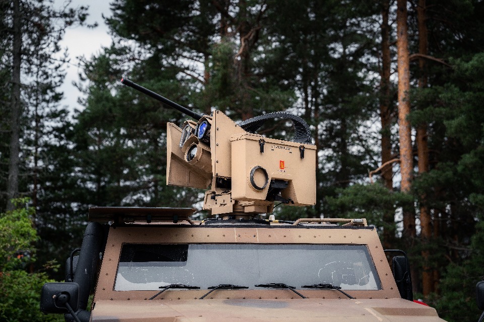 £90m boost to Ukraine's air defence capability as new contracts signed ...